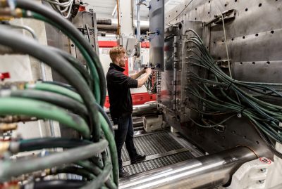 Uw partner in injection moulding & particle foam engineering - HSV